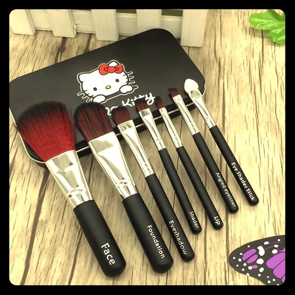 Hello Kitty | Makeup | 7 Piece Hello Kitty Brush Set | Poshmark
